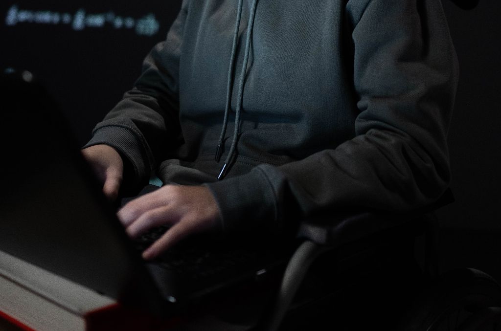 Canadian Authorities Bust Teen in Biggest Crypto Heist Targeting a ...