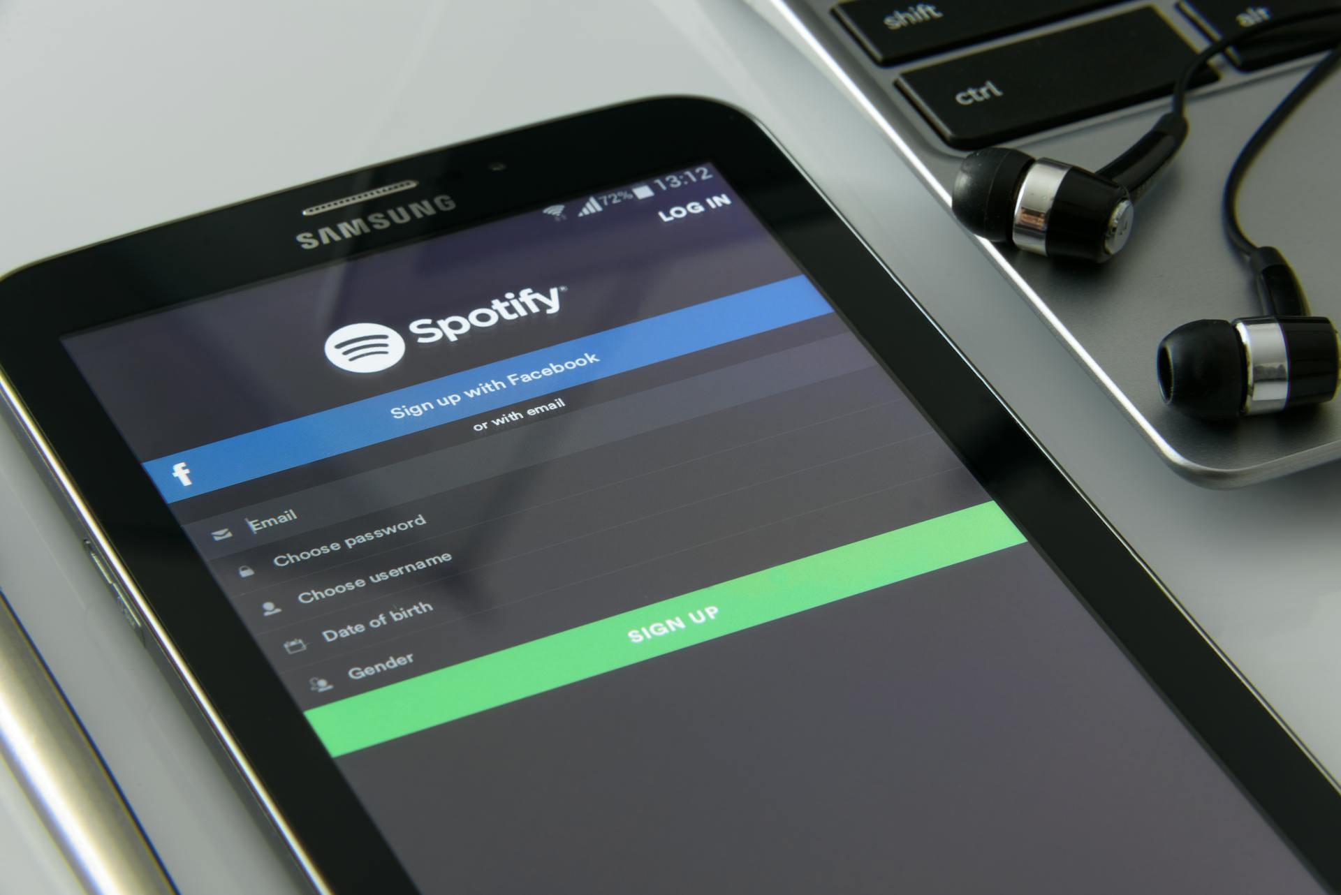 Spotify Scams: How to Spot Them and Avoid Getting Played
