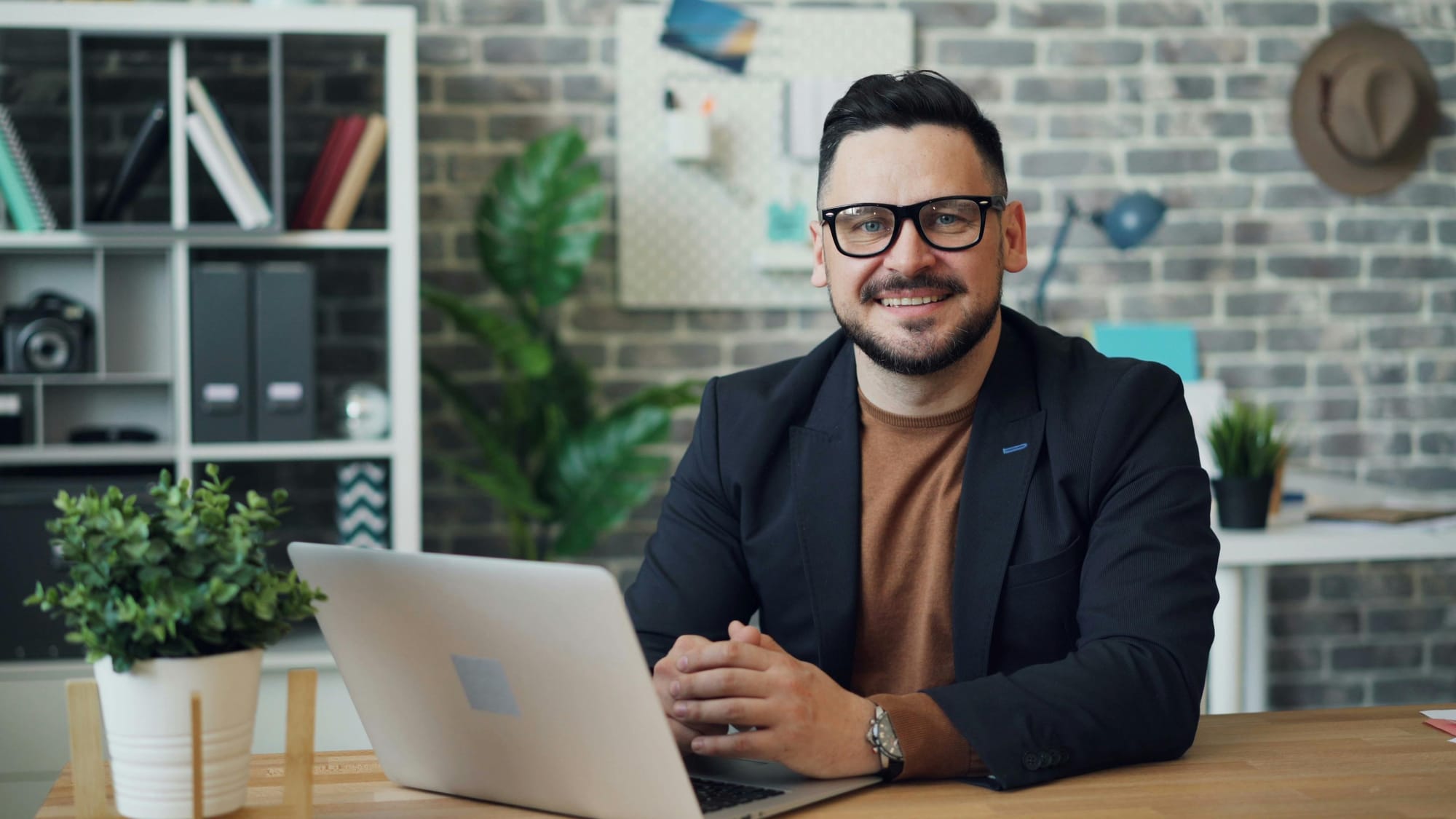 Should small business owners trust finfluencers?