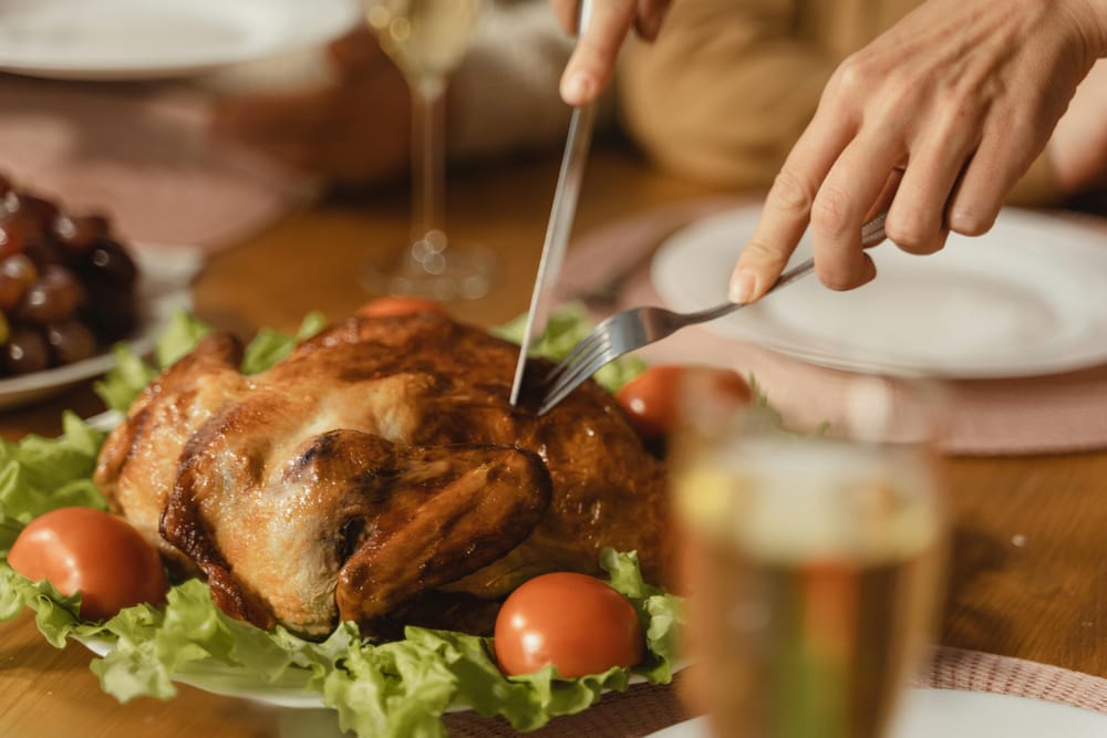 How to Enjoy a Scam-Free Thanksgiving in 2025