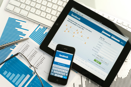 Facebook`s Latest Reading List Includes Your Text and Multimedia Messages