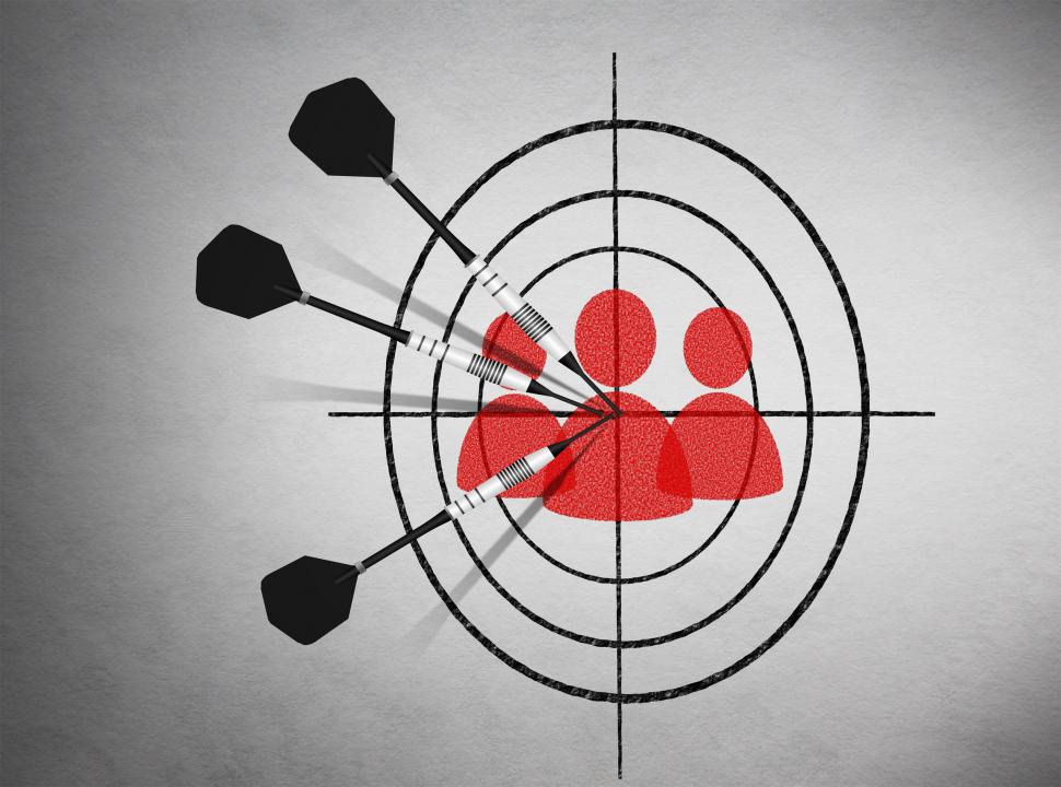Digging into Facebook ads: finding clues that indicate a scam pattern